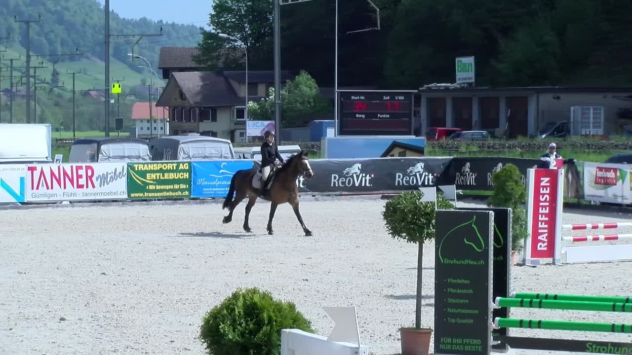 Video von Halina A.d. CH - Reitturnier Schüpfheim 2025, B70 Springen ...